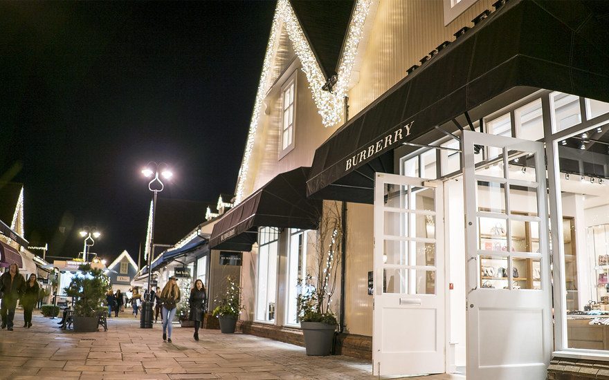 Hammerson considers sale of £1.9bn stake in Bicester Village owner ... Hammerson considers sale of £1.9bn stake in Bicester Village owner ...