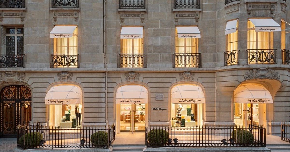 UBS splashes €250m on Paris luxury retail parade - Green Street News