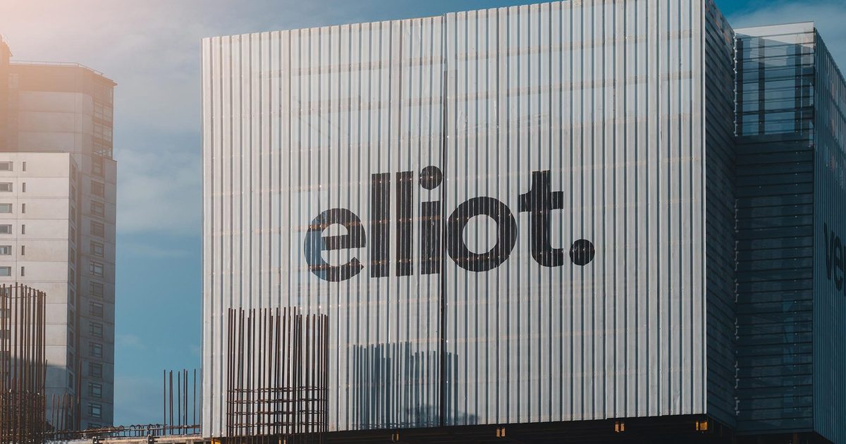 Elliot puts three schemes in administration as Vermont talks collapse ...