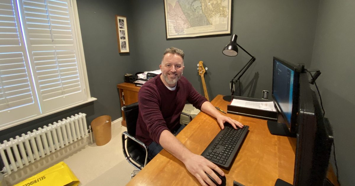 What's on the (home) desk of Ellandi's Mark Robinson? - Green Street News