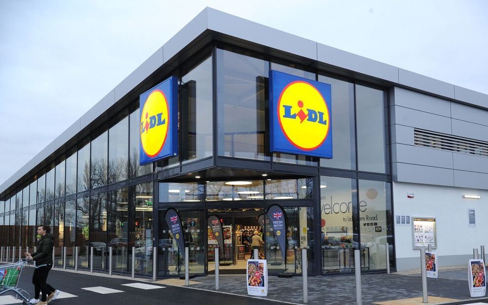 Lidl adds Manchester warehouse site to basket - Green Street News