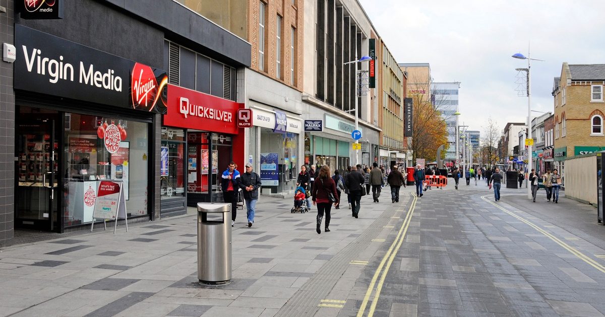 Affluent consumers lead return to the high street as London falls ...