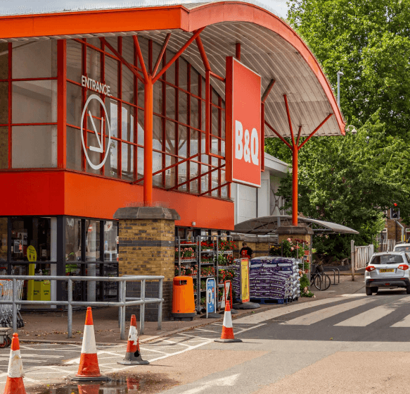 Abrdn poised to add to Cambridge deals with potential retail warehouse ...