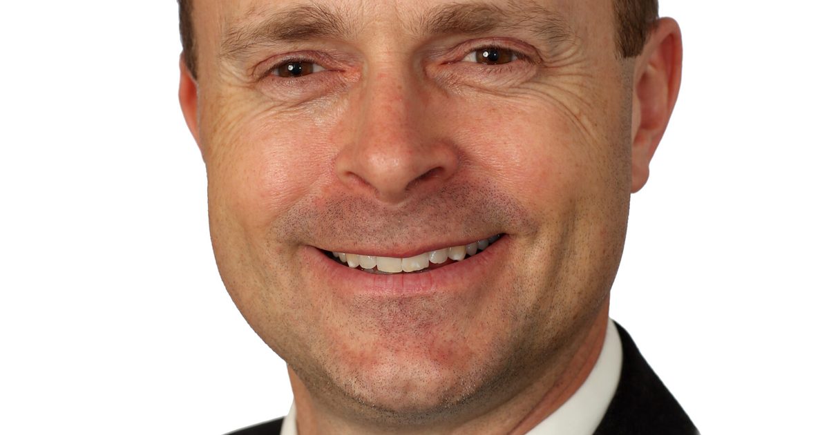 JLL makes senior changes as Hart shifts role - Green Street News