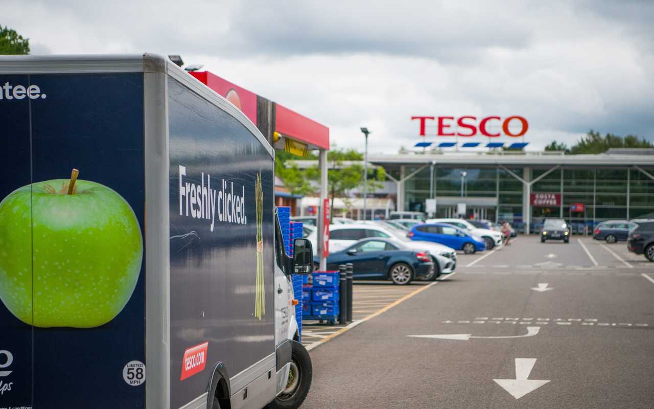 Valor and QuadReal win battle for £130m Tesco warehouse - Green Street News