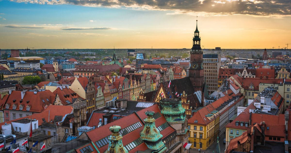 LCP buys Polish retail park portfolio from PKB - Green Street News