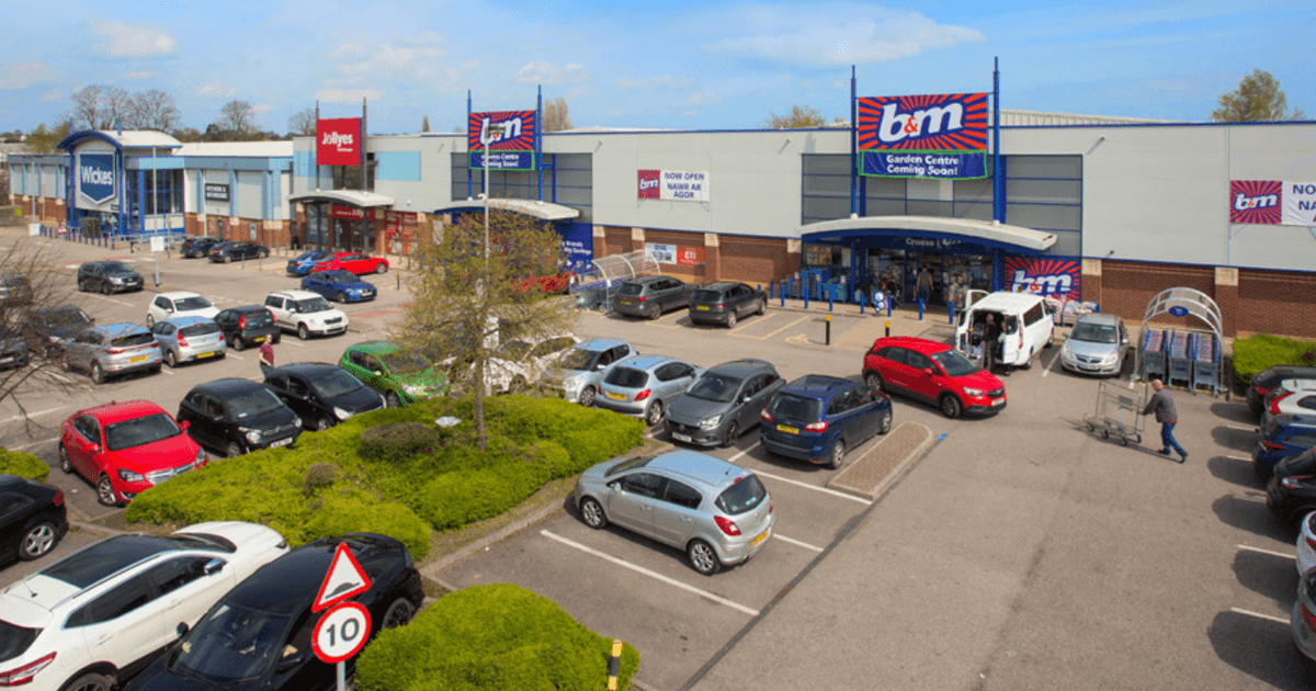 Clutch of retail assets put up for sale to tempt out-of-town investors ...