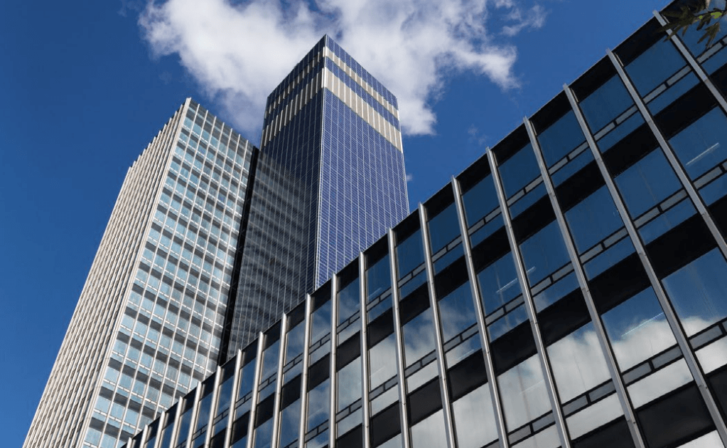 Landmark £200m Manchester tower put up for sale - Green Street News