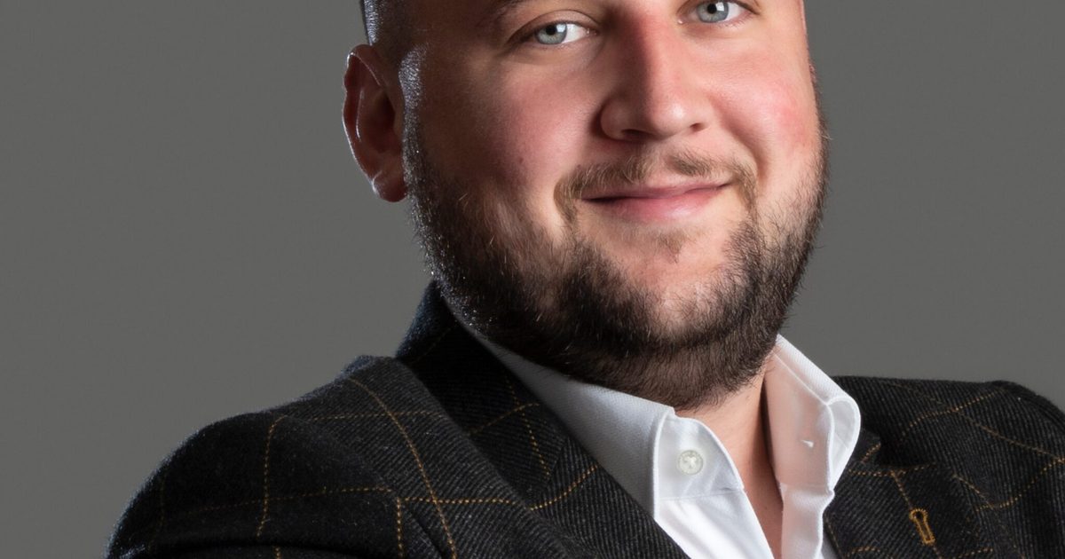 Simon Cox - Green Street News