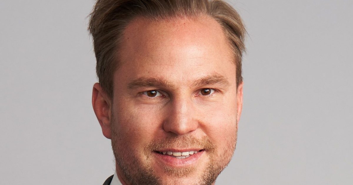 Newmark raids Cushman again as entire Hamburg leasing team departs - Green Street News