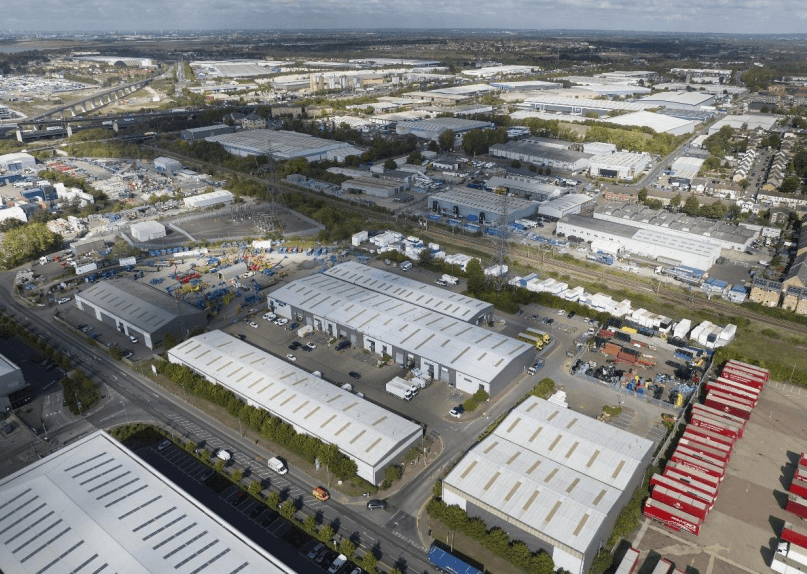 US giant warms up £150m logistics sale - Green Street News