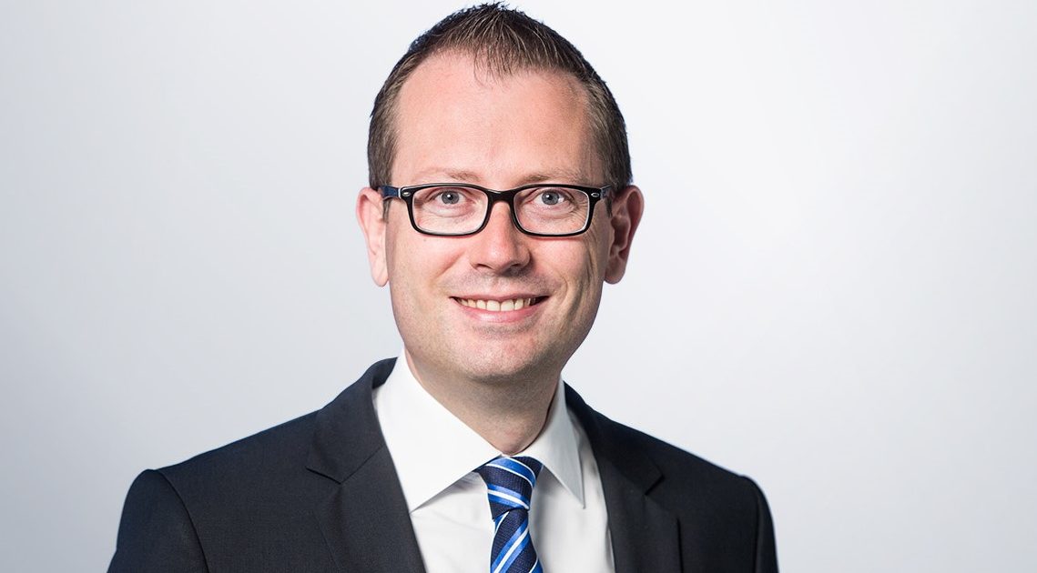 BayernLB changes formation as veteran managers retire - Green Street News