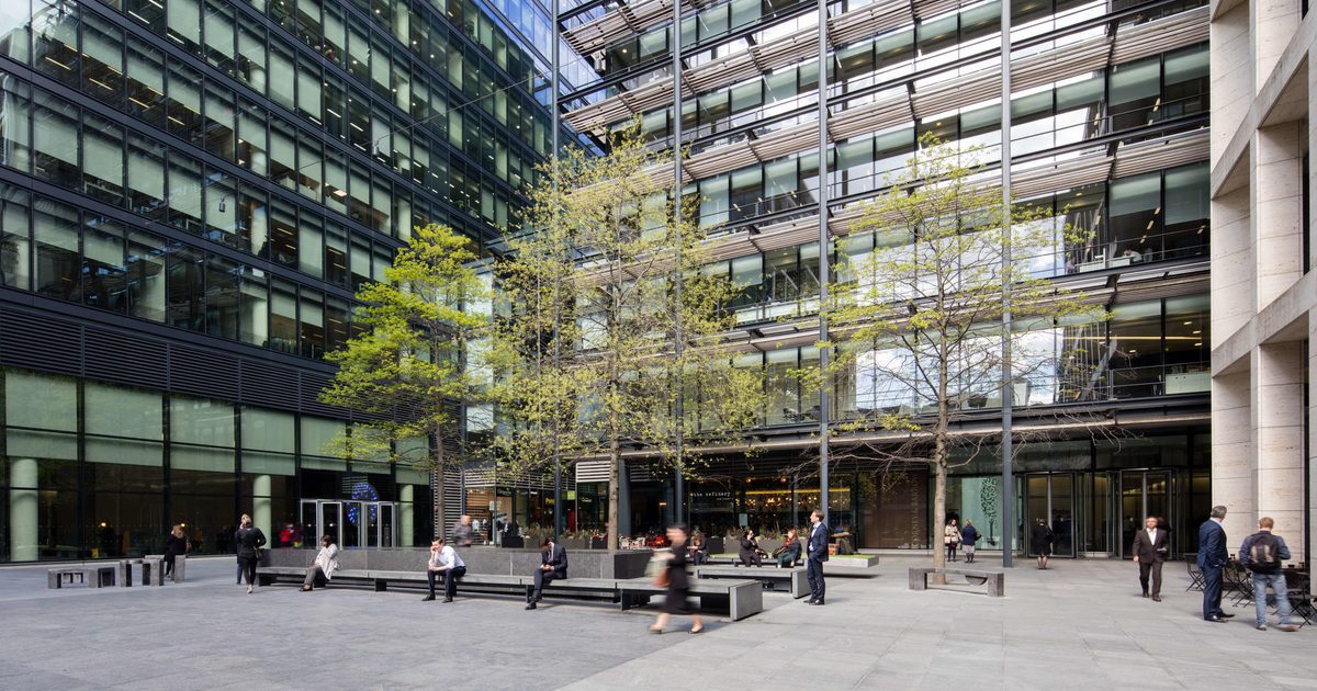 Taylor Wessing renews 175,000 sq ft London office lease - Green Street News