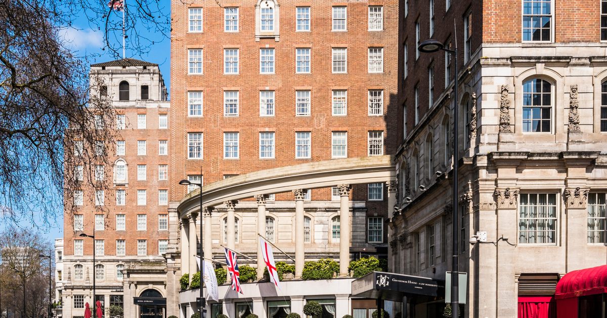 Finance hunt for £900m pair of London trophy hotels - Green Street News