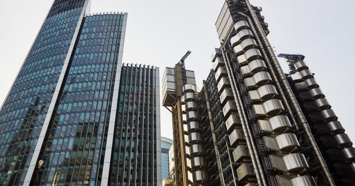 Insurance giant to offload 100,000 sq ft in City tower - Green Street News