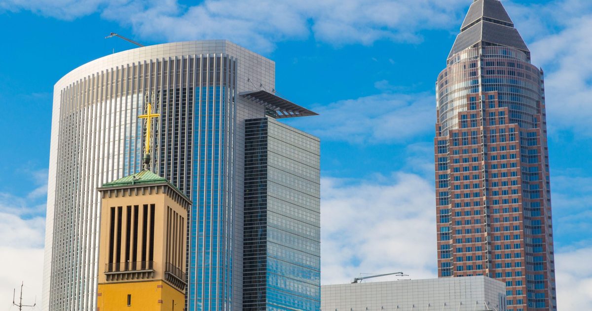 Consortium led by Helaba extends €300m loan for Frankfurt's Messeturm ...