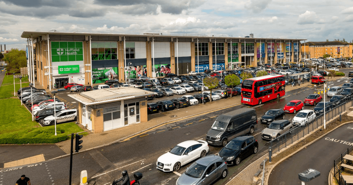 Colonnades retail and leisure park, 619 Purley Way, Croydon - Green ...