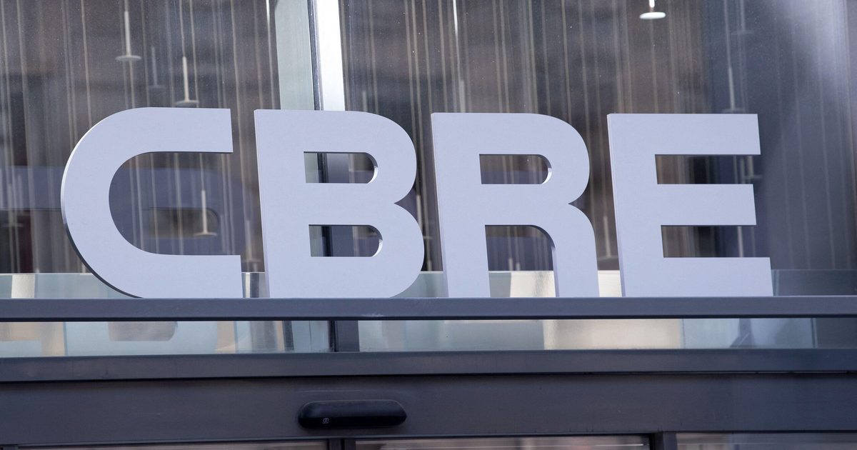 CBRE appoints Bruce Robertson to UK head of industrial and logistics sector - Green Street News