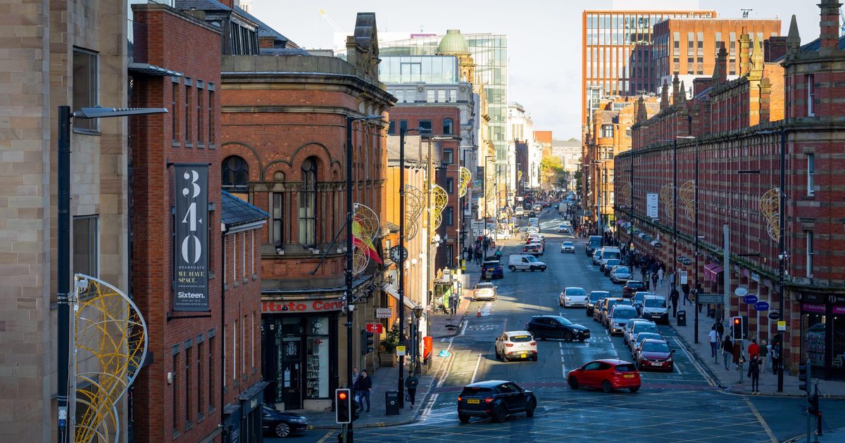 Banking giant floats sale of Manchester office - Green Street News
