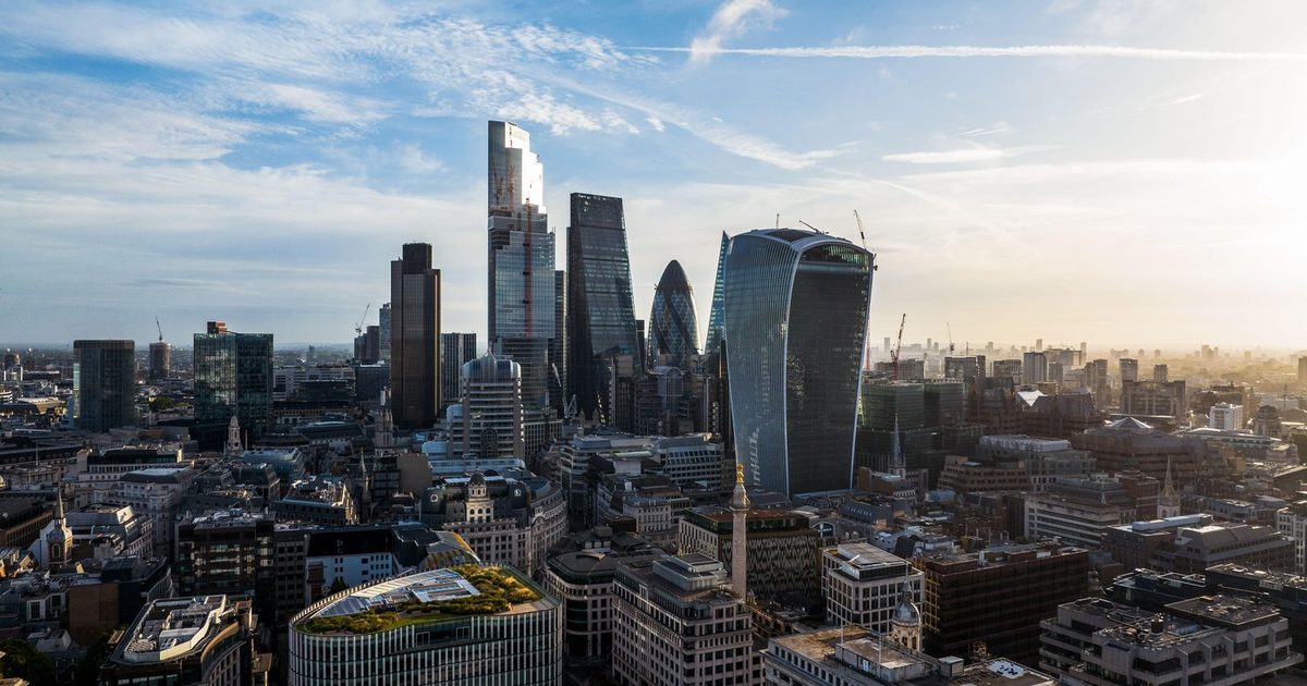London's economy eclipses New York - Green Street News