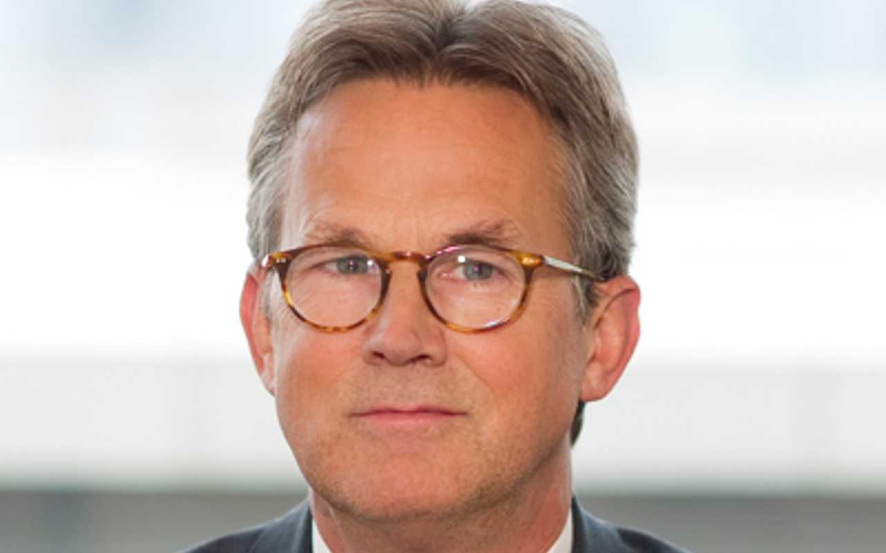 Barings’ head of asset management bows out after 20 years - Green ...