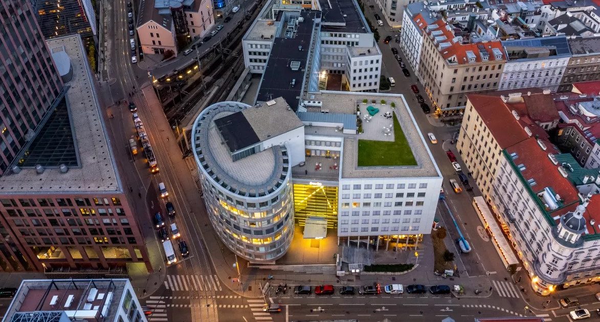 Higher Regional Court takes 30-year lease on Vienna office - Green ...