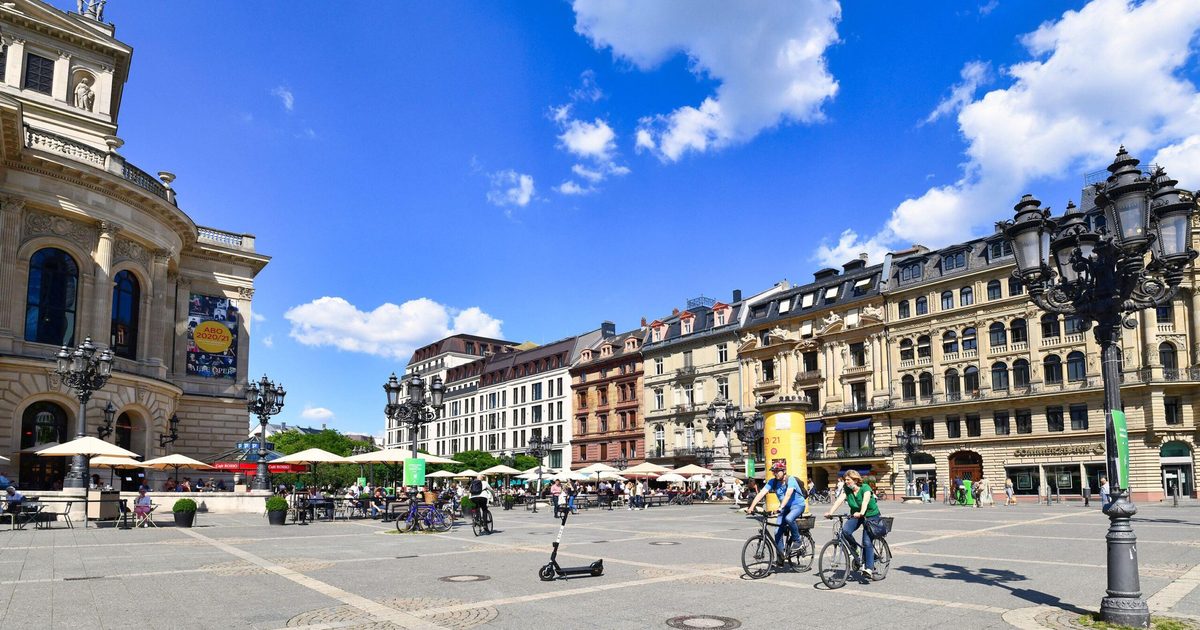 Family offices acquire Frankfurt development from Signa - Green Street News