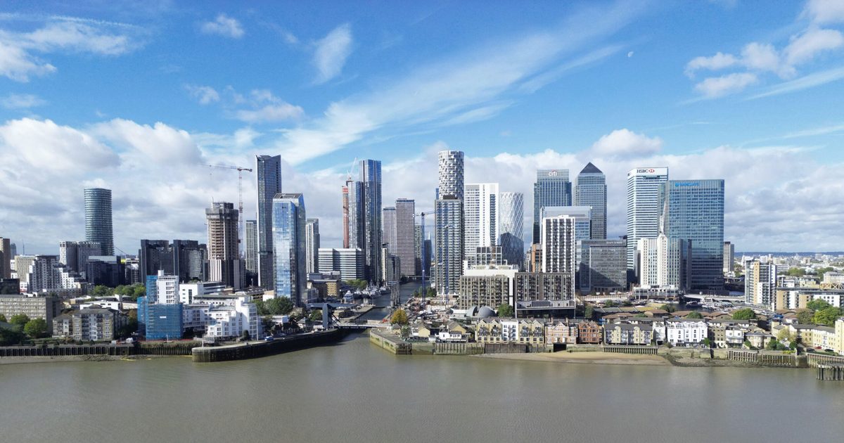 Canary Wharf Group's office portfolio value slumps - Green Street News