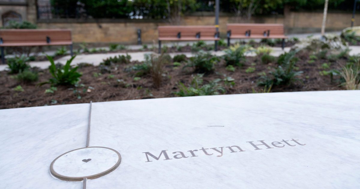 Mike Lewis - Journalist Profile - Intelligent Relations