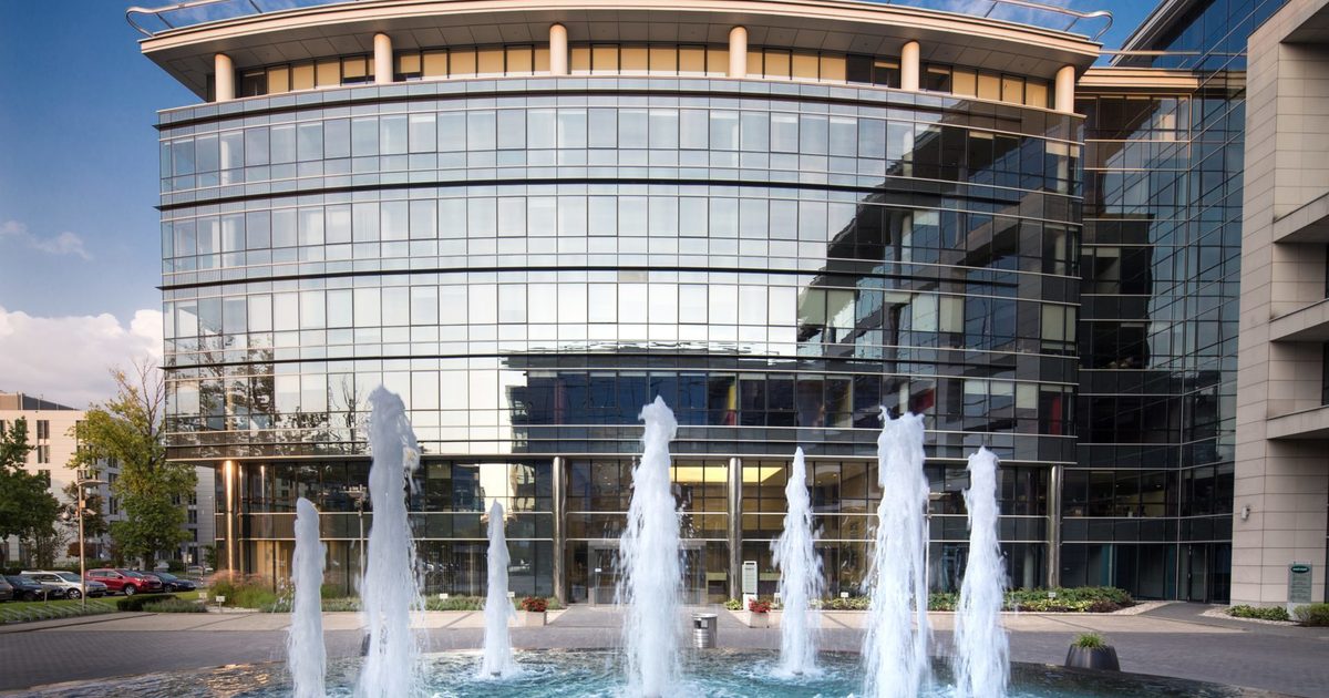 Austrian buyer snaps up Warsaw office from Cromwell - Green Street News