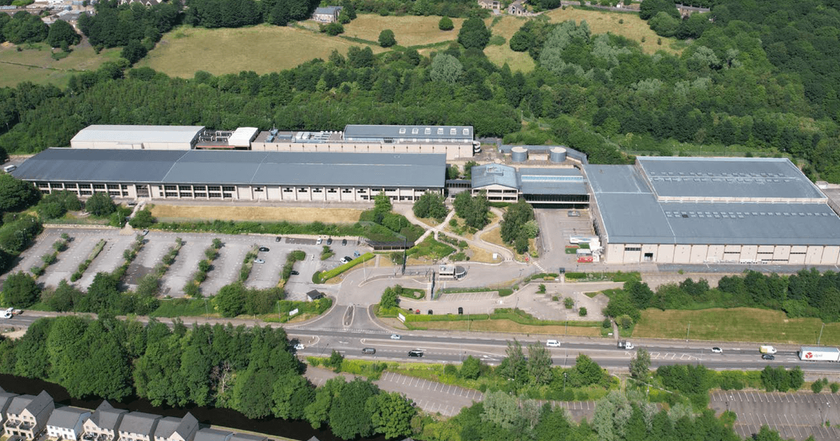Lloyds places Halifax data centre on the market - Green Street News