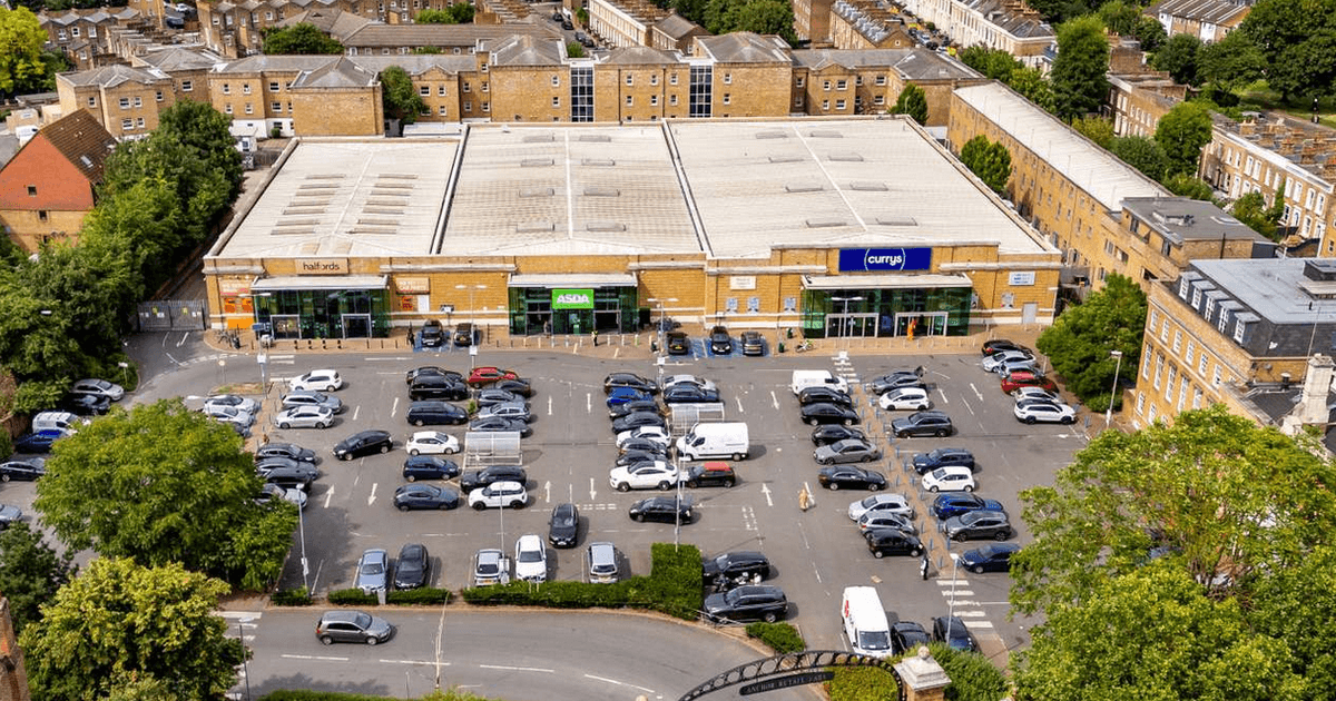 DTZ confirms £37m London retail park purchase - Green Street News