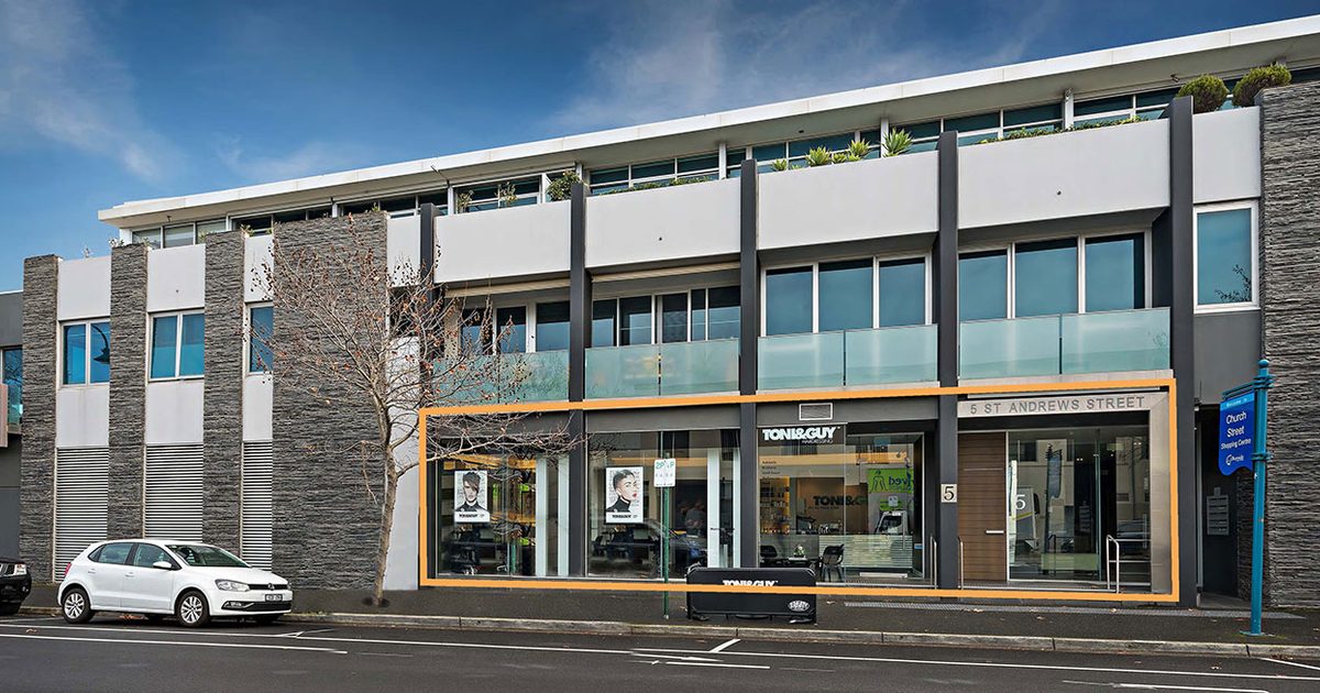 Brighton retail sells at hair raising auction - Green Street News