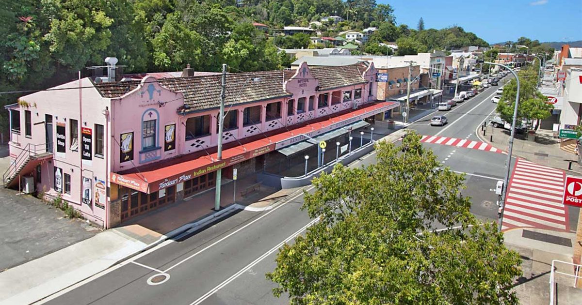 Murwillumbah pink pub sells under the hammer - Green Street News