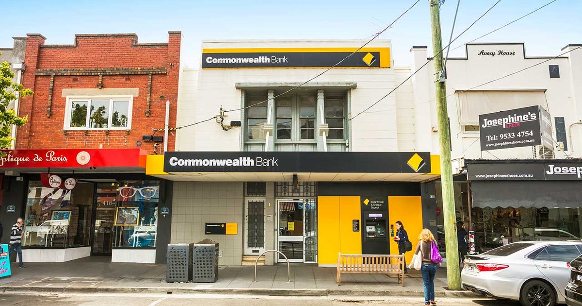 Private investor deposits in CBA branch - Green Street News