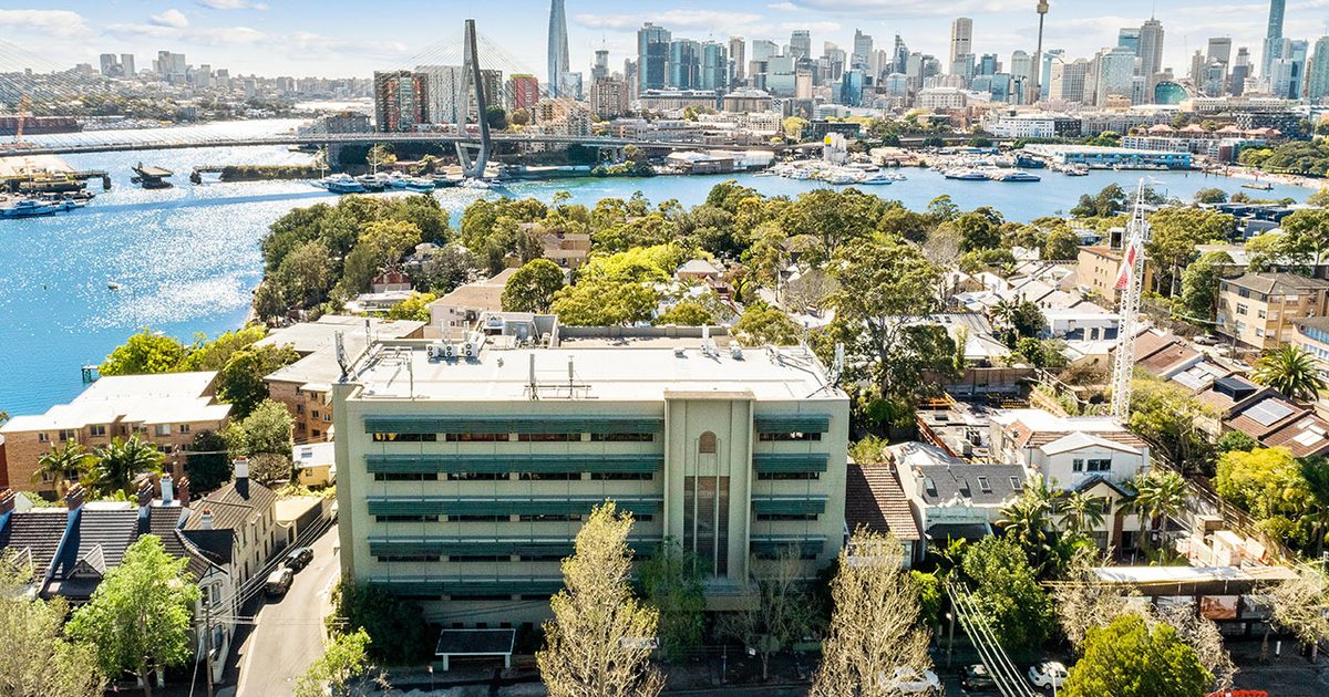 Sydney Uni divests Glebe office - Green Street News