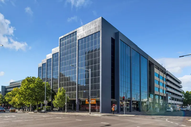 Canberra office sells for over 35pc below peak value - Green Street News