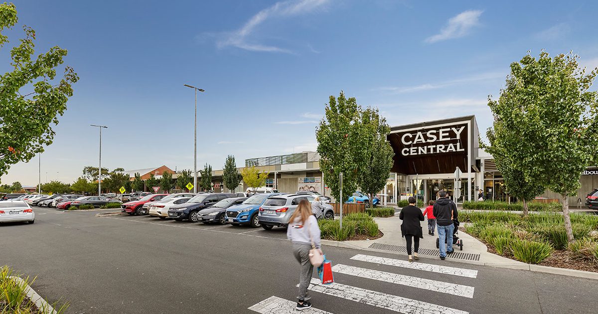 M&G offers up Casey Central - Green Street News