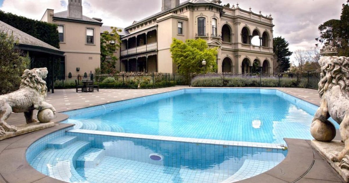 Toorak mansion sets new Australian record - Green Street News