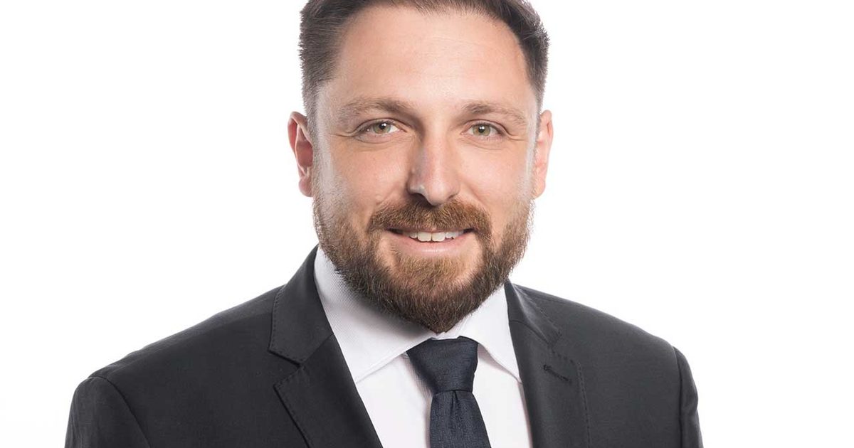 Real IS hires Australian manager - Green Street News
