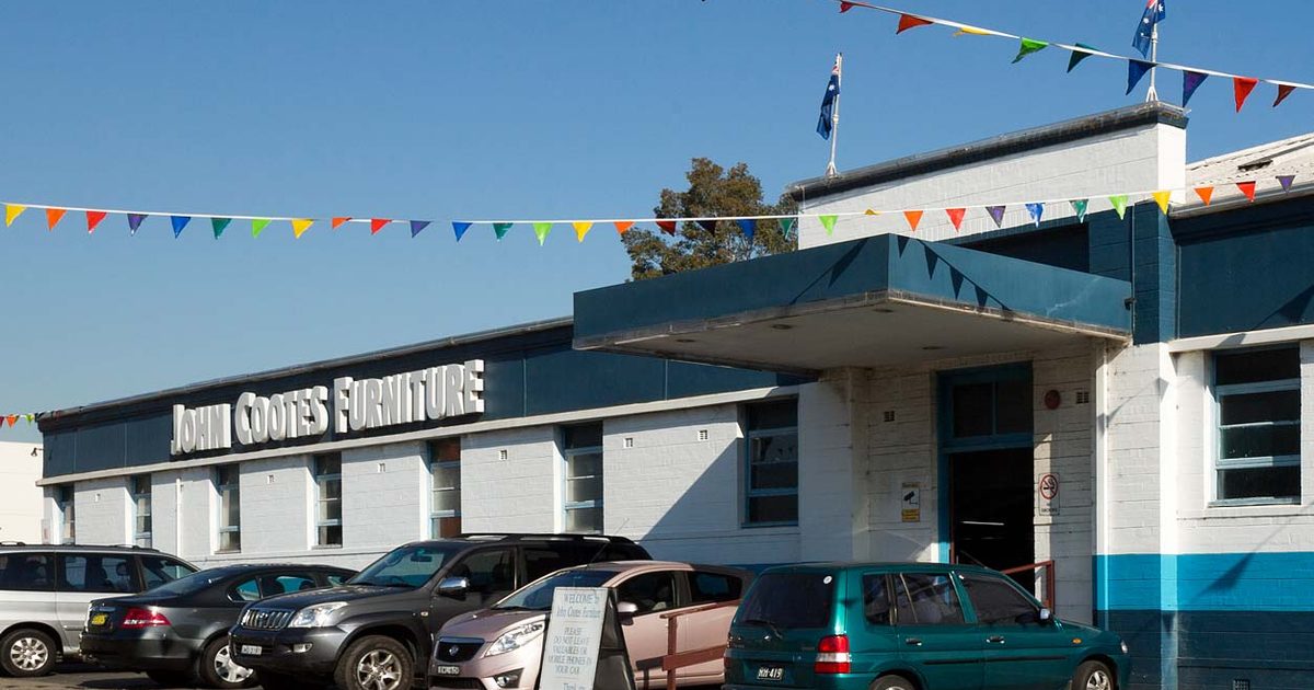 John Cootes Furniture packs up - Green Street News