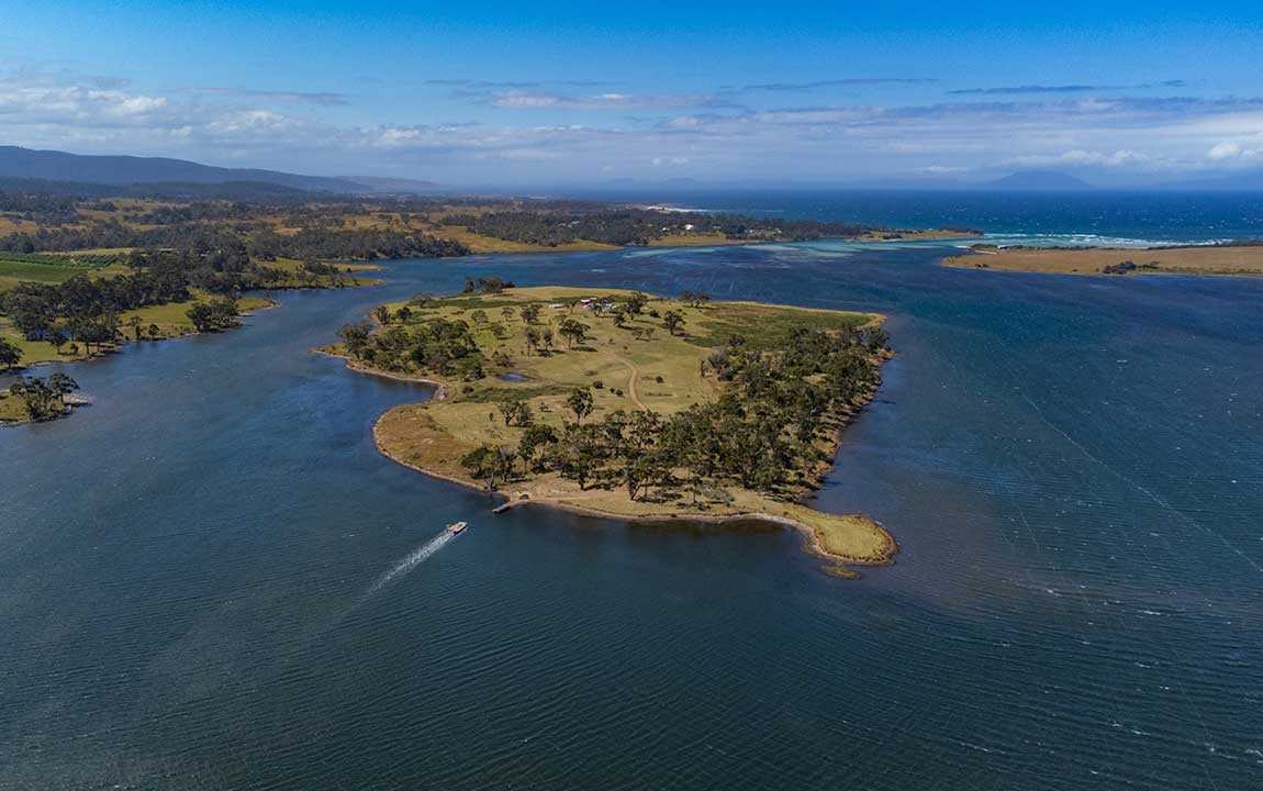 Looking to build an island resort? Keswick Island is back on the market ...