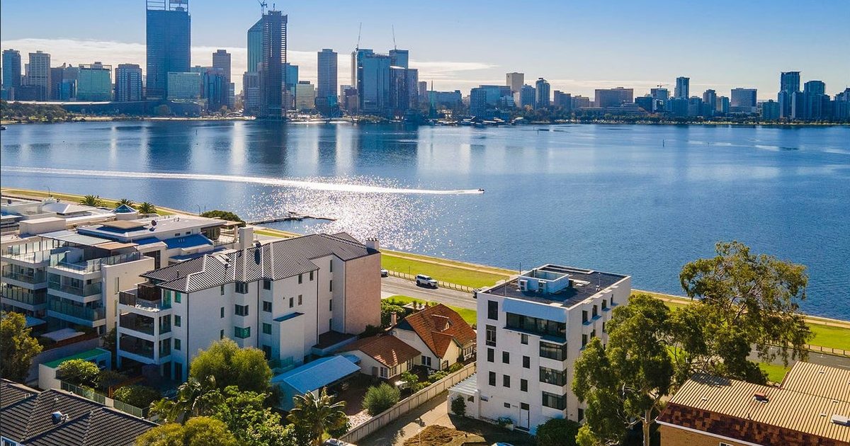 Stockbroker makes big splash in South Perth - Green Street News