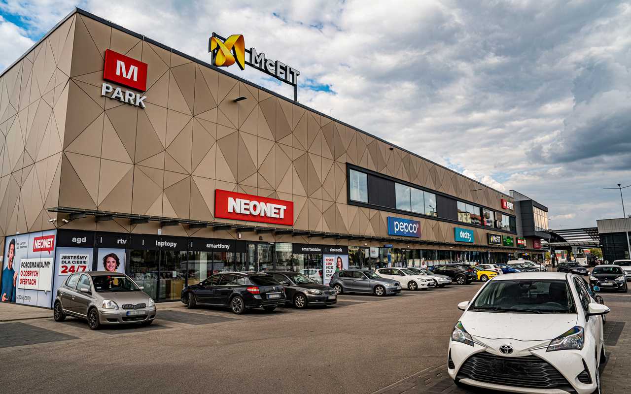 LCP buys Polish retail park portfolio from PKB - Green Street News