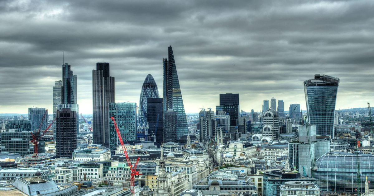 Overseas investment into UK property falls sharply in first quarter ...