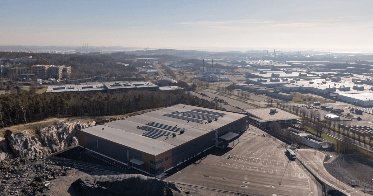 Savills IM buys €35m Volvo Gothenburg shed - Green Street News