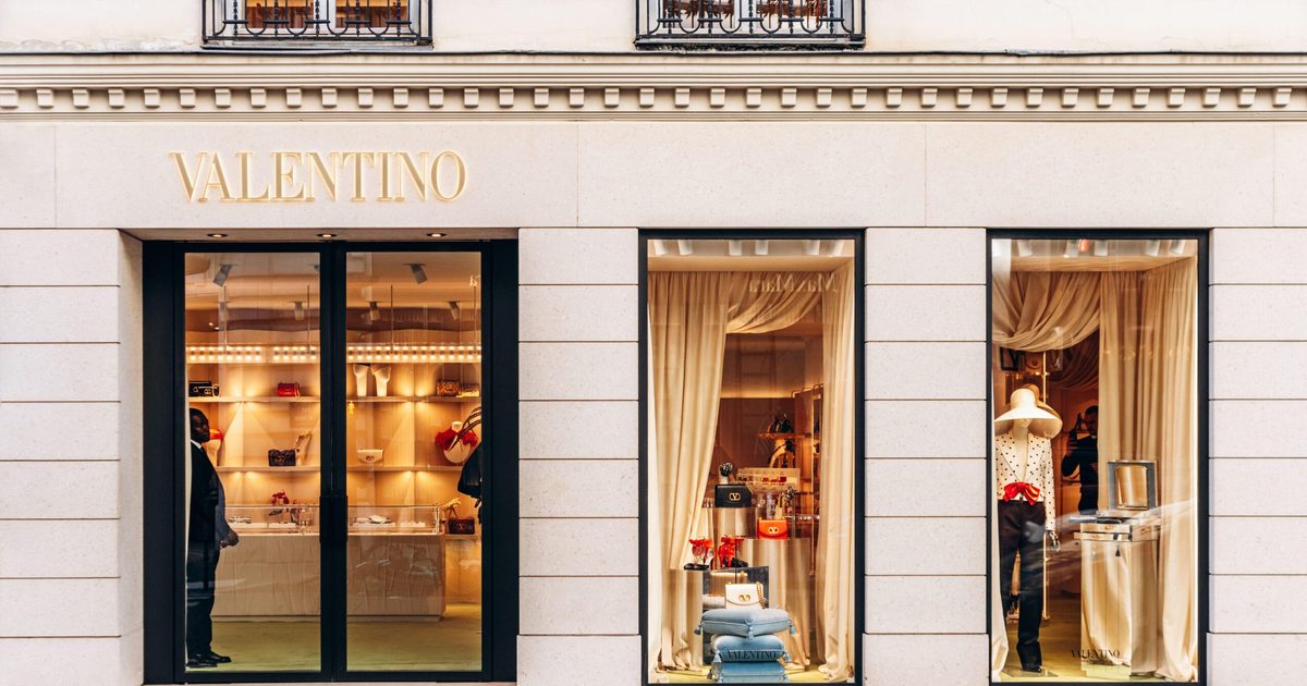 Valentino Paris flagship store up for €150m sale - Green Street News
