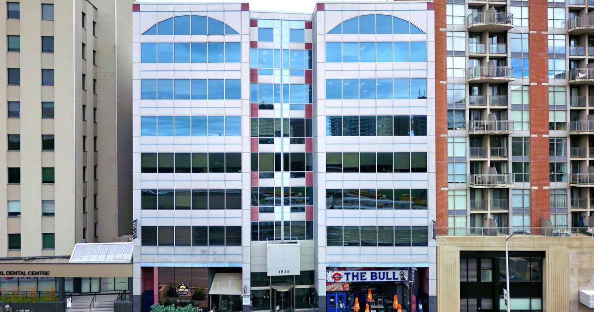 Yonge Street office hits the market amid rising Midtown demand - Green ...