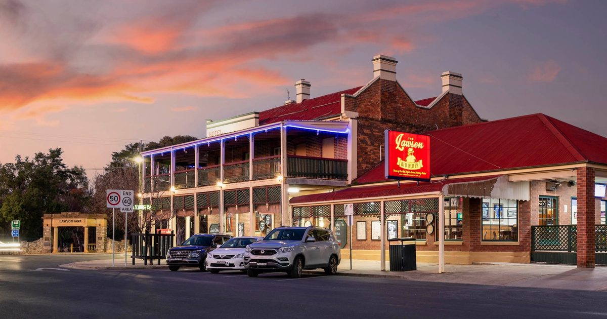 Mudgee’s 165-year-old Lawson Park Hotel sale sets new record - Green ...