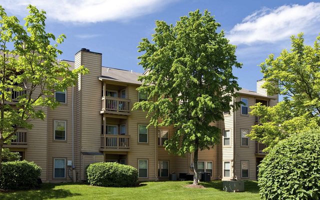 Office complex near Washington shopped in lender-driven sale - Green ...